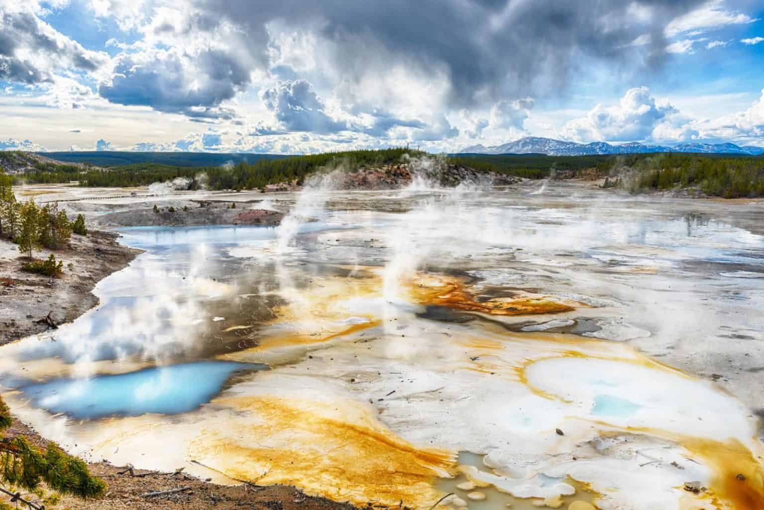 ULTIMATE Planning a Trip to Yellowstone Travel Tips - Wandermust Family