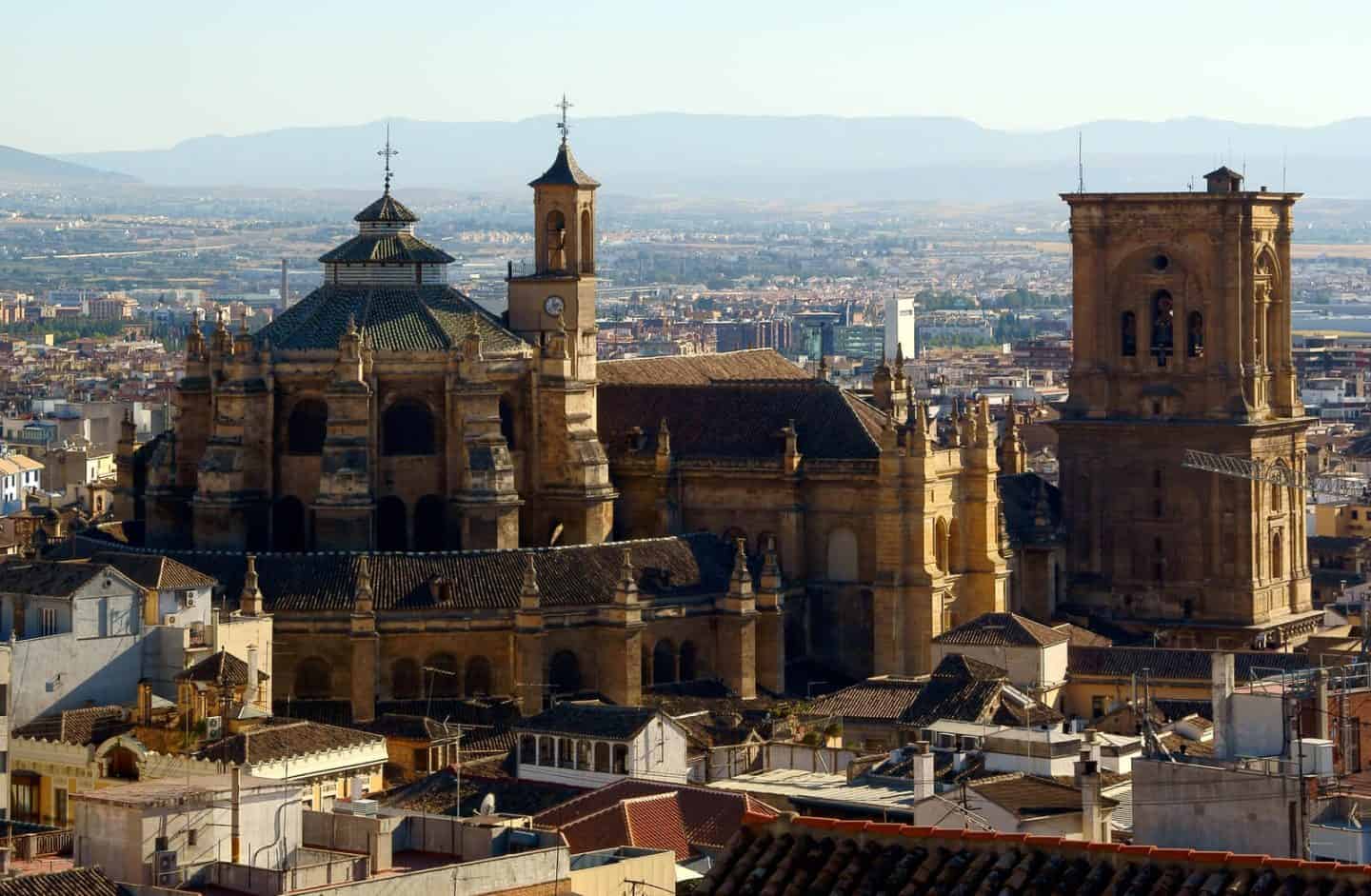 ULTIMATE Granada with Kids Guide - Wandermust Family